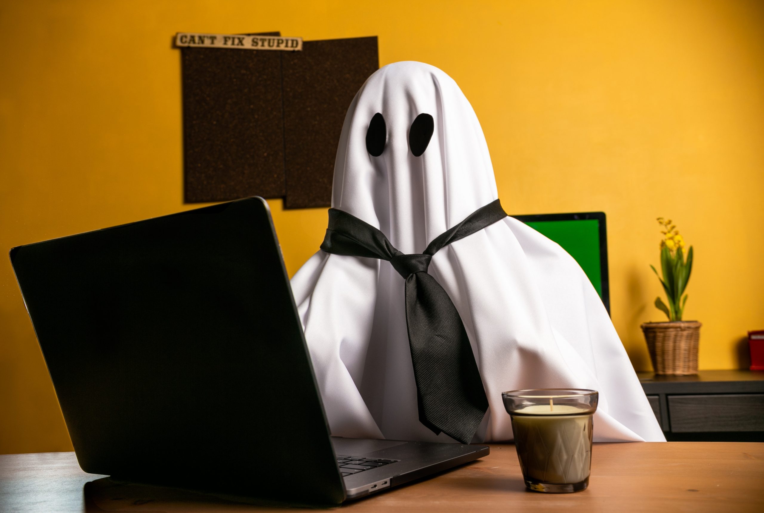 How to Spot a Ghostwriting Scam - Writer Beware
